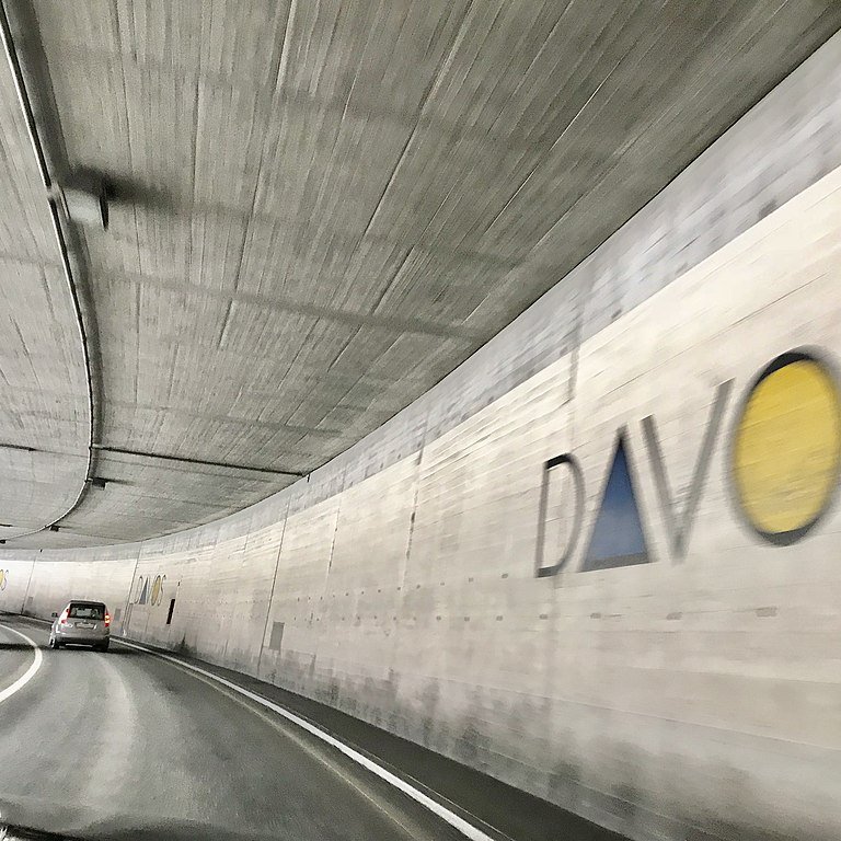 Davos: NGOs, business leaders and protesters warn of rising global ...