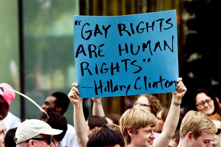 Estados Unidos: Empleados de Disney protestan contra ley "No digas gay ...