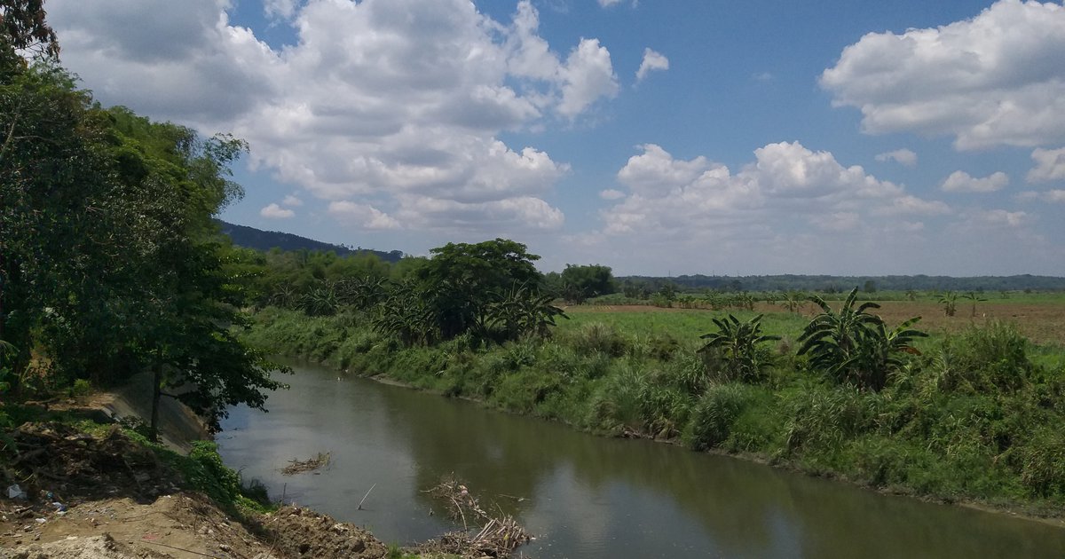 Philippines: Govt. investigate illegal sand dredging operated by ...