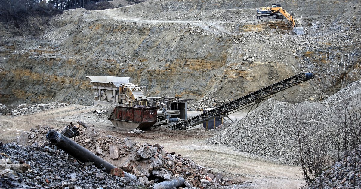 Zimbabwe: Mining operations by Chinese companies Jinding Mining and ...