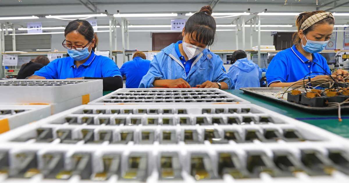 Taiwan: Filipino workers at semiconductor factories allege rights ...